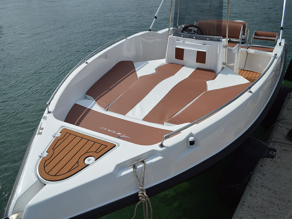 Nireus 5.30 – Ενοικιάσεις Σκαφών στην Λευκάδα | Sivota Bay Boats Rentals