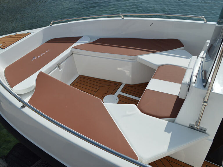 Nireus 5.30 – Ενοικιάσεις Σκαφών στην Λευκάδα | Sivota Bay Boats Rentals